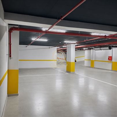 Lokal od 185 m², prizemlje, Stari Grad Novi Sad