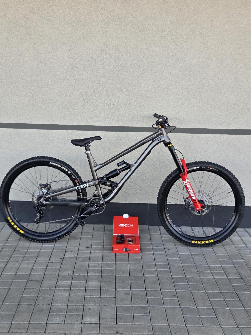 Commencal Clash V2