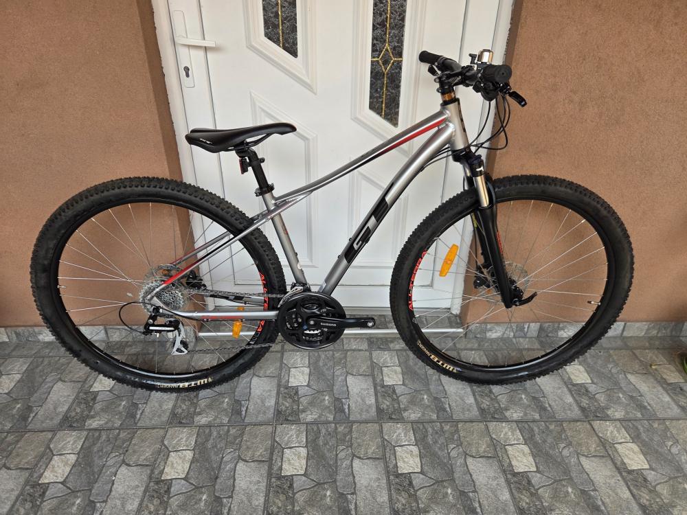 GT. TRANSEO. 29. 3X8.ACERA. S. NOVO