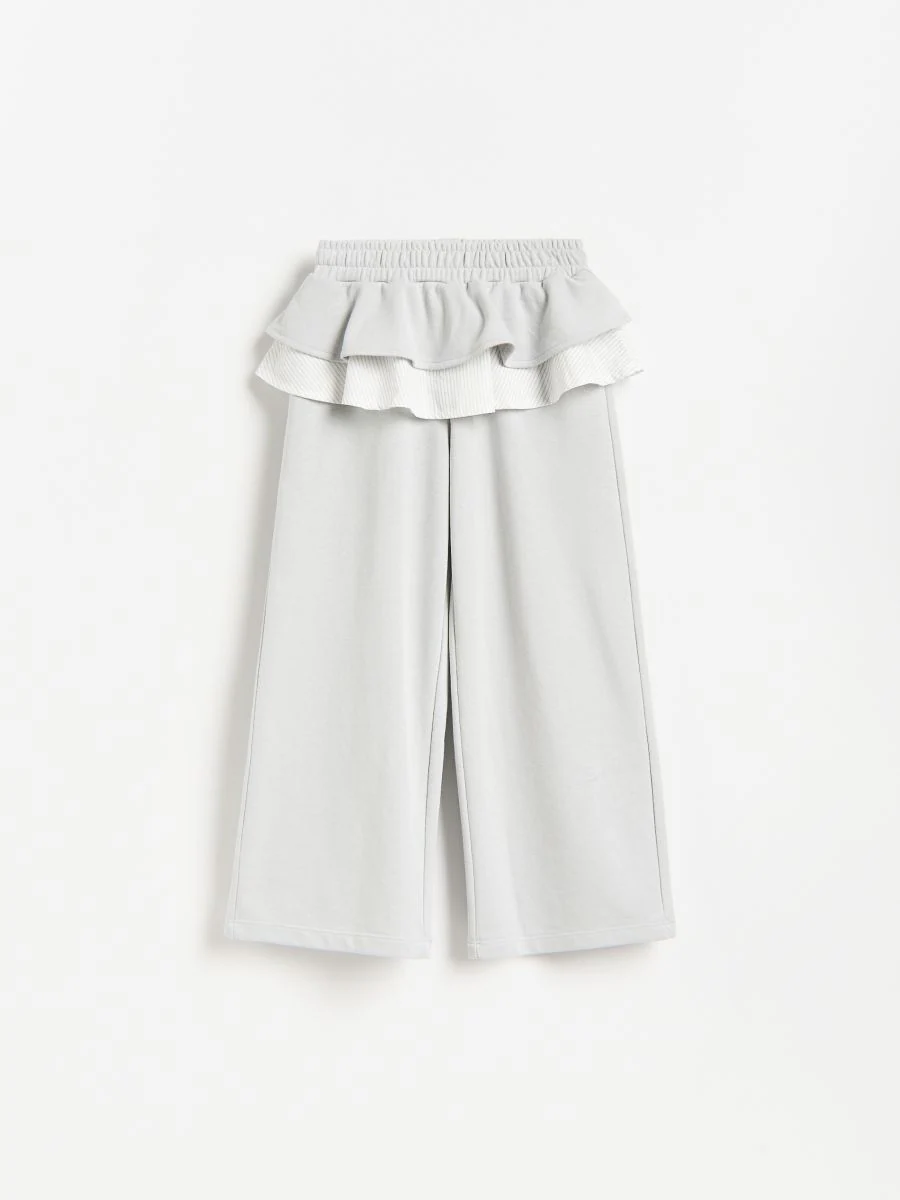 Pantalone s volanima