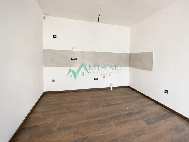 Izdavanje, Stan, 67m2 , Grbavica - Telep