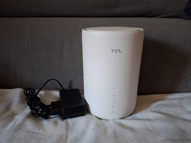 TCL Sim ruter HH130VM