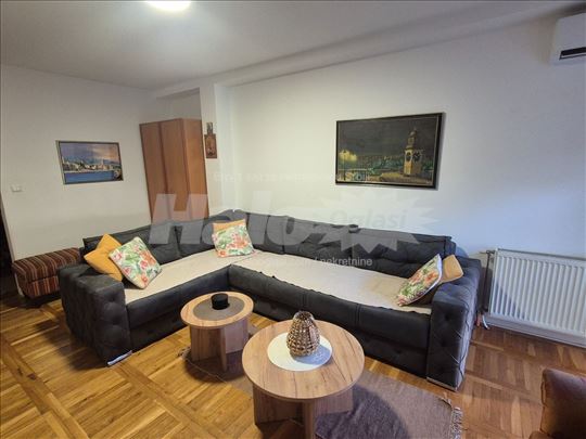 Prodaja stana u centru grada top! Novi Sad 64m2