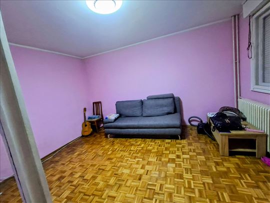 Labudovo brdo, dobar 1.5 adaptiran u 2.5, uknjižen