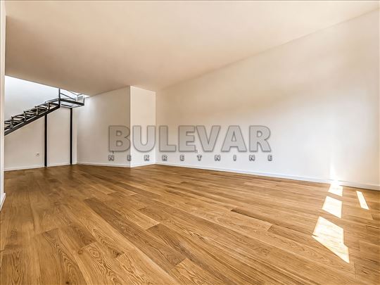 Lux novogradnja u blizini Keja, petosoban stan, pe