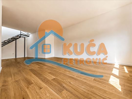 Lux novogradnja u blizini Keja, petosoban stan, pe