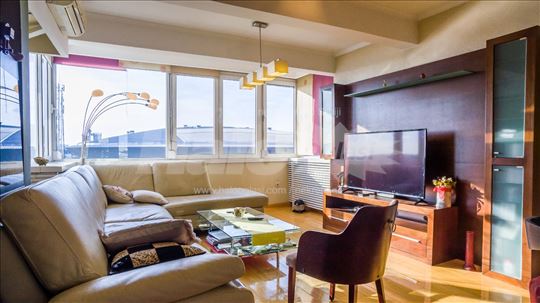 Penthouse sa pogledom na Beogradsku Arenu