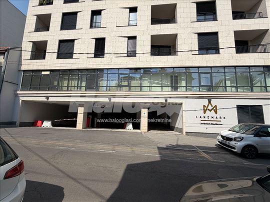 Garažno mesto kompleksa na Vracaru LandMark Depo