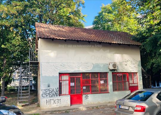 Izdajem lokal