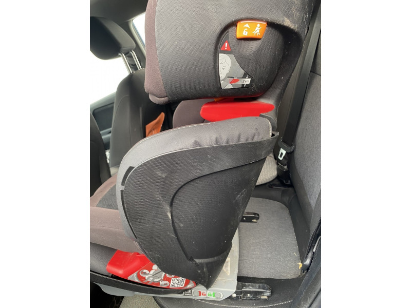 Chicco auto sediste za dete (15-36kg)