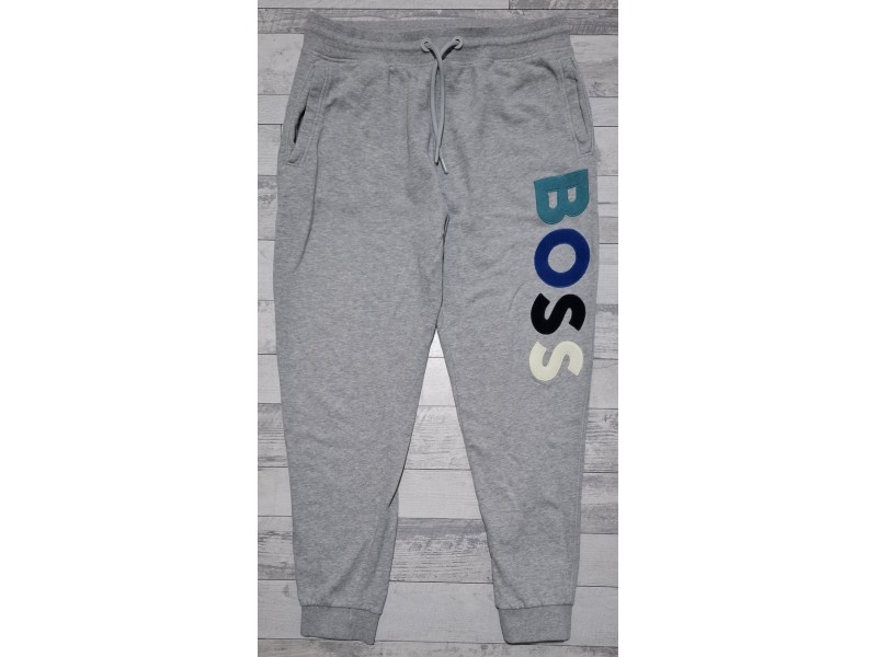 Hugo Boss trenerka - original
