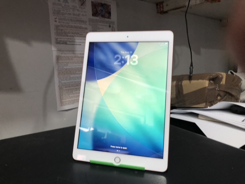 iPad 8th 32GB Gold Br.G14