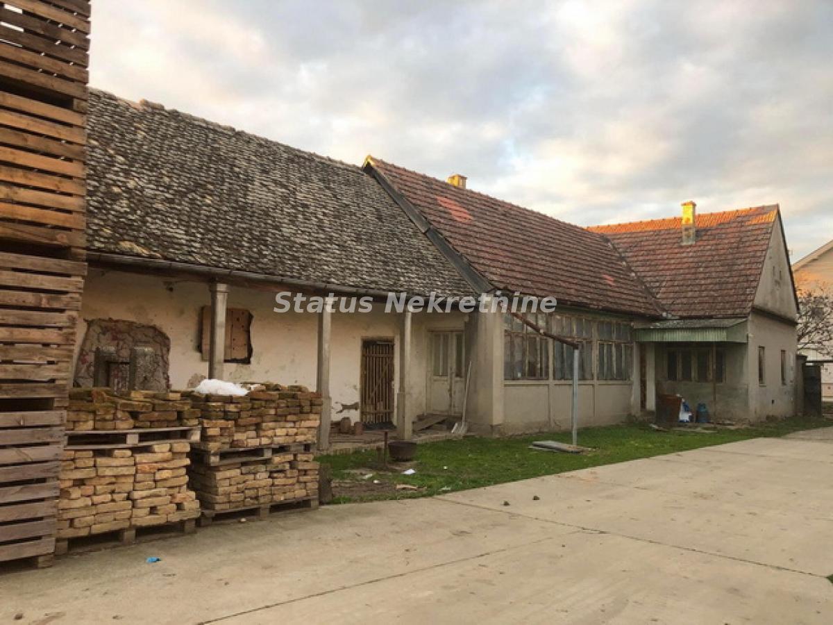 Kuća – Bački Petrovac, Gložan – ID 21356.