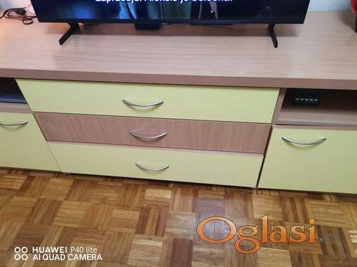 Prodajem TV komodu