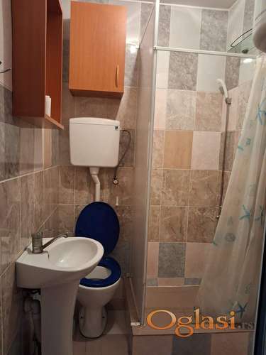 IZDAJE SE GARSONJERA U CENTRU VRANJA