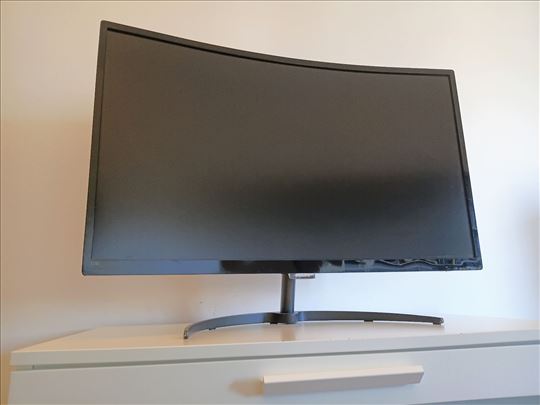 Philips zakrivljeni monitor 32