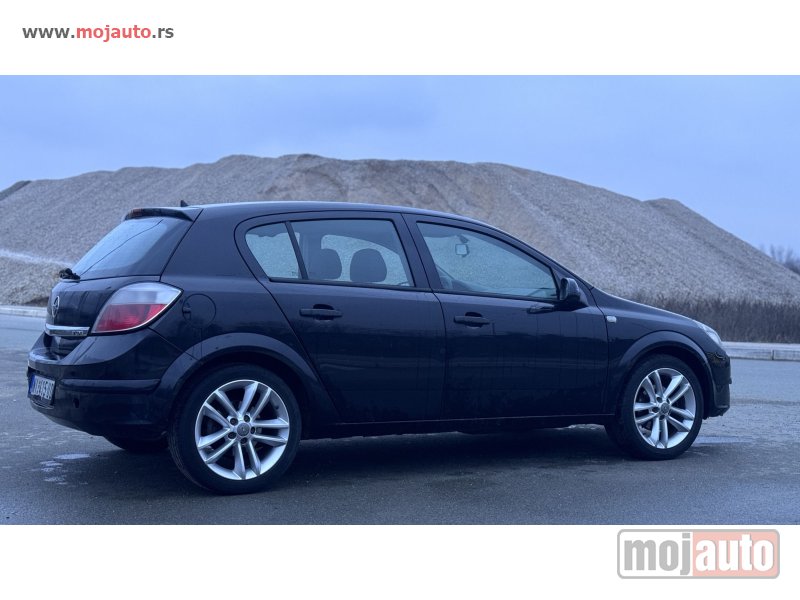 Opel Astra 1.7 CDTI BEZ PLIVAJUCEG