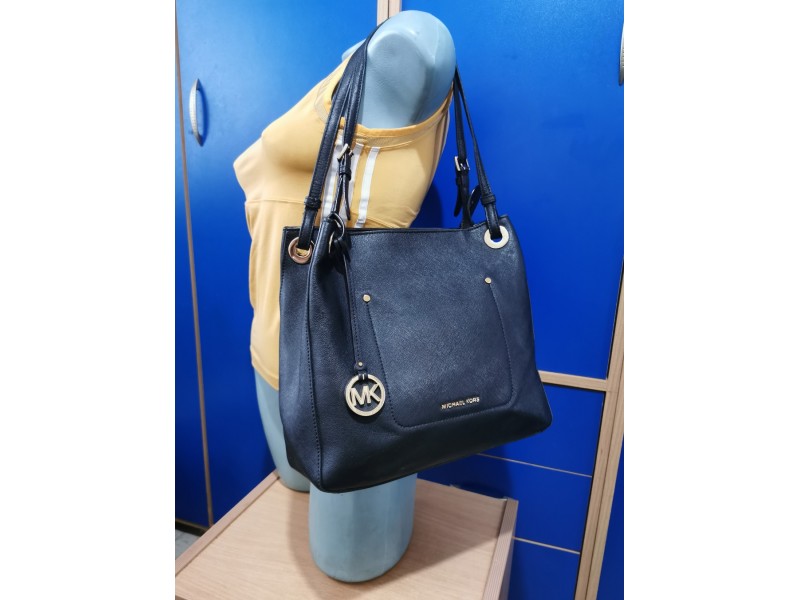 4. MICHAEL KORS TORBA