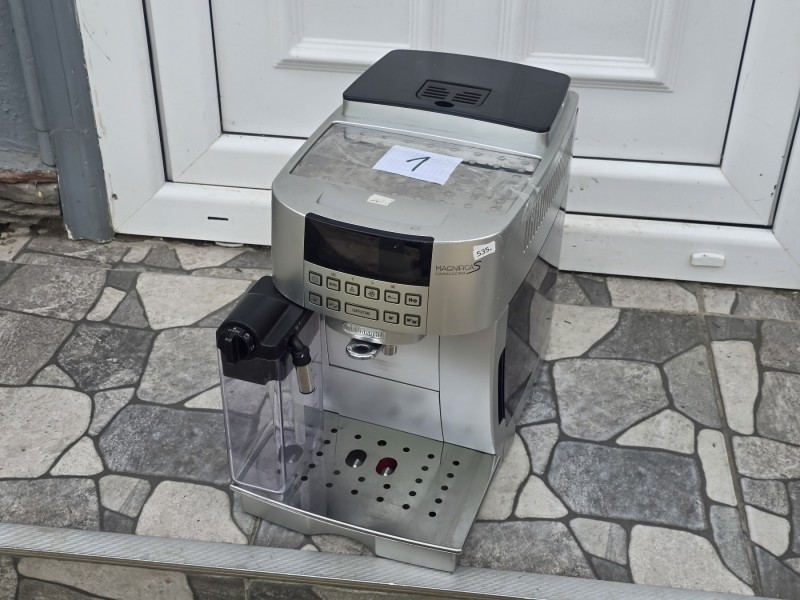 Aparat za kafu DELONGHI