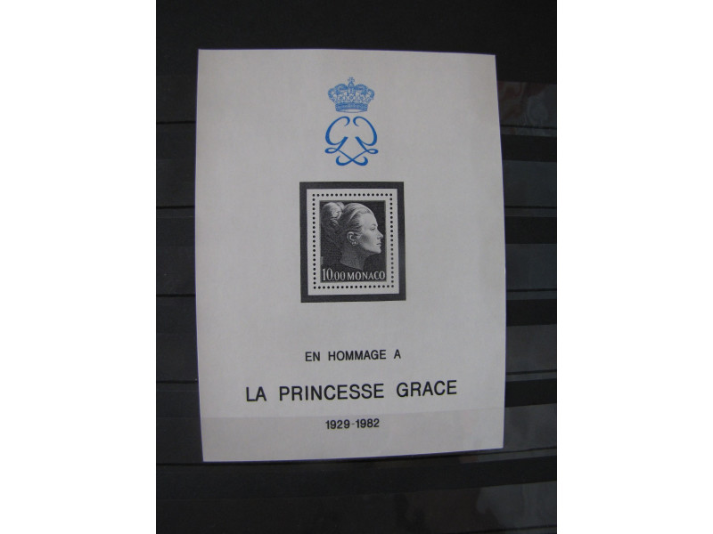 1983 god. MONACO BLOK mi 1577** Block 22**