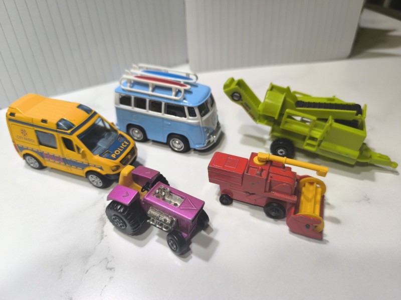 LOT AUTICI 6