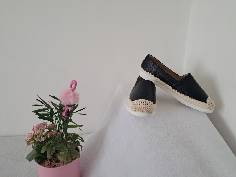 NOVE crne espadrile kozna postava vel 37