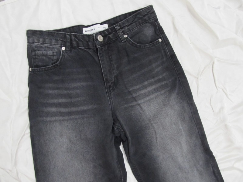BERSHKA sive farmerke širokih nogavica vel. XS
