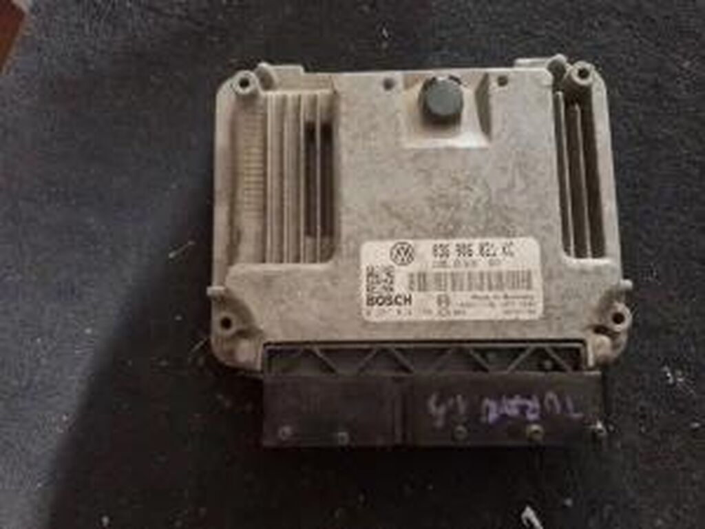 ECU MOTORNI RACUNAR. VW TOURAN. 03G906021KC | ECU motorni racunar