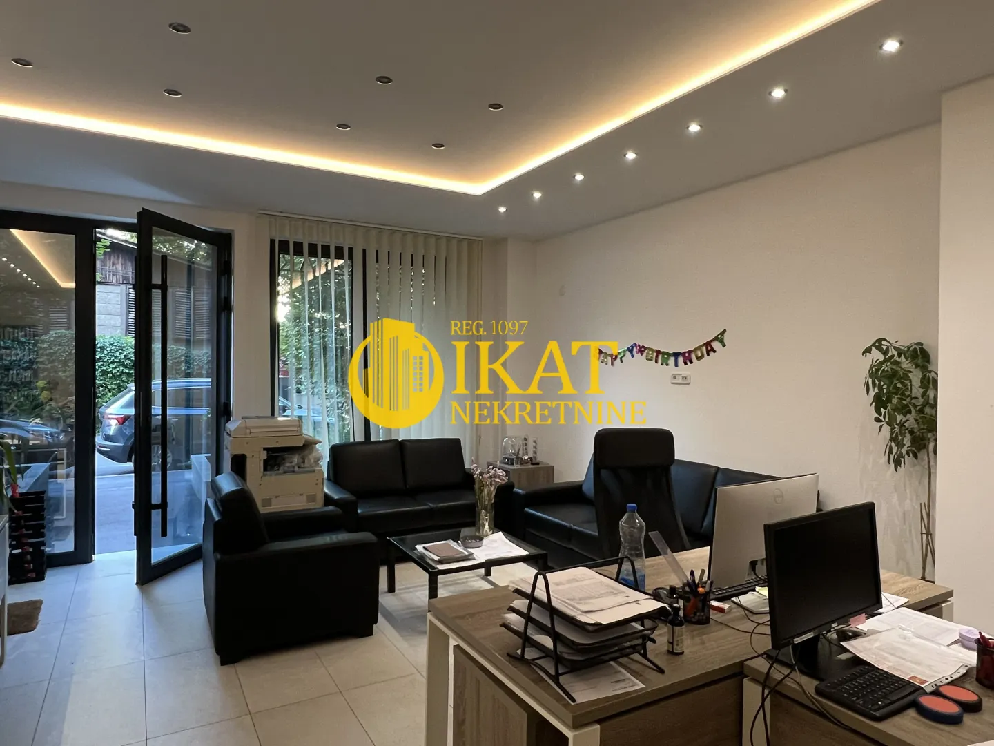 Izdavanje, poslovni prostor, 59m², Lion, Zvezdara Sve Podlokacije
