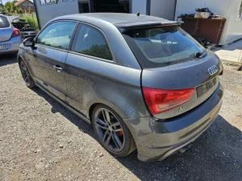 AUDI A1 DELOVI S LINE ZADNJI BRANIK | Audi delovi zemun altina