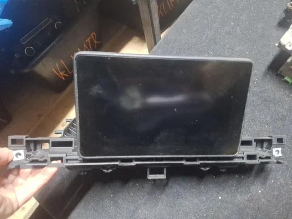 EKRAN-DISPLAY A4 B9,A5. 8. 8W8919604 | Ekran-display