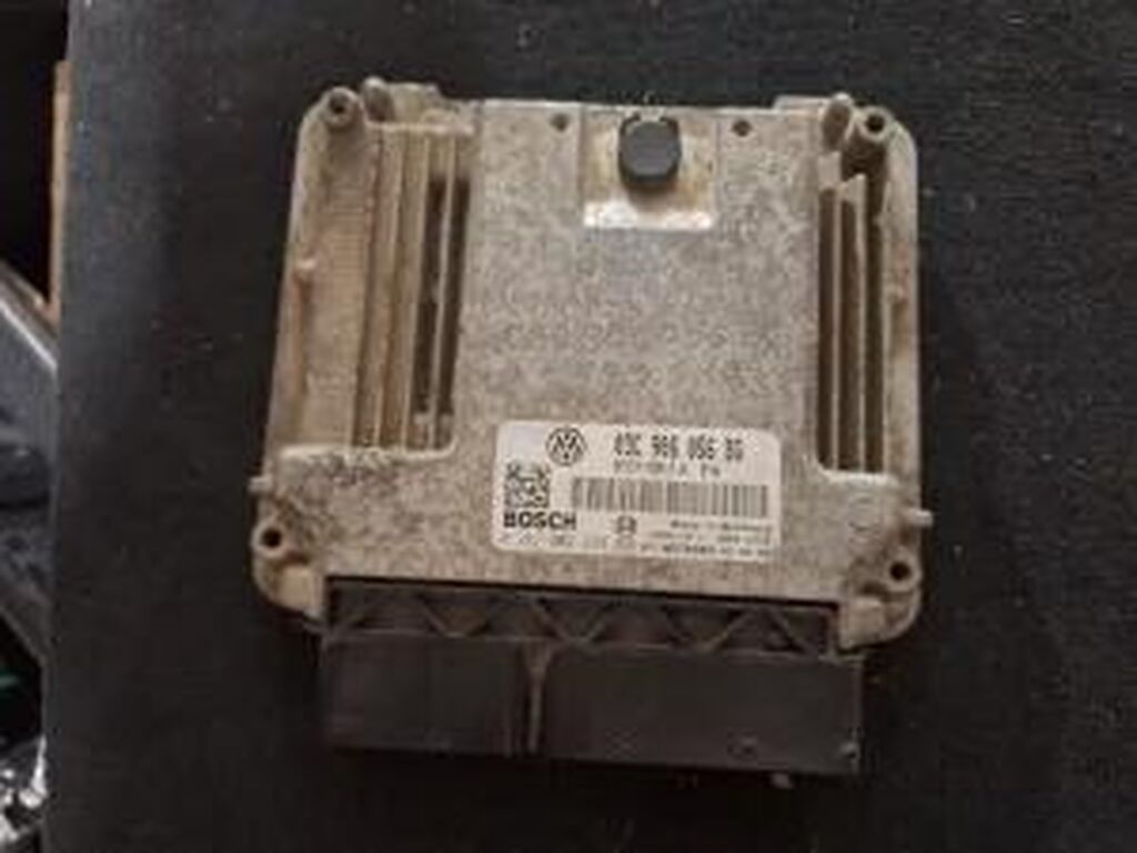 ECU MOTORNI RACUNAR. GOLF 5. 03C906056BG | ECU motorni racunar