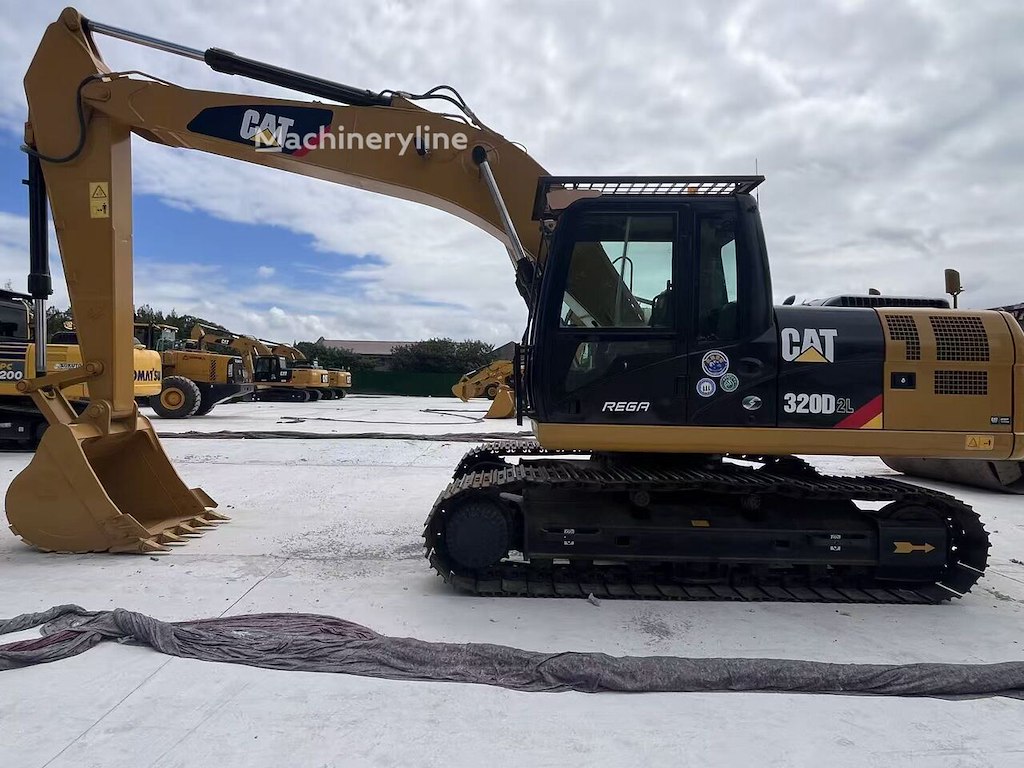 Caterpillar 320D2L bager guseničar