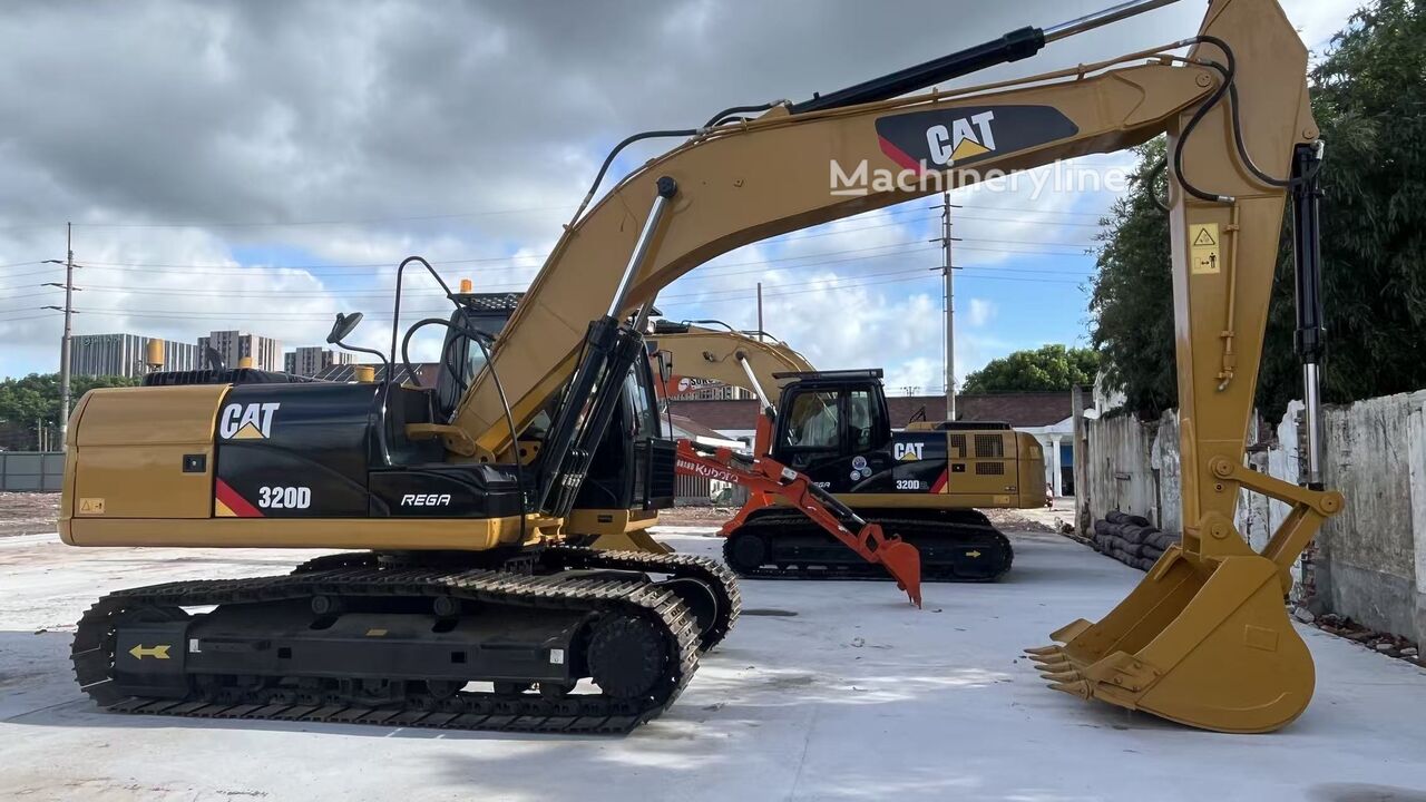 Caterpillar 320D bager guseničar
