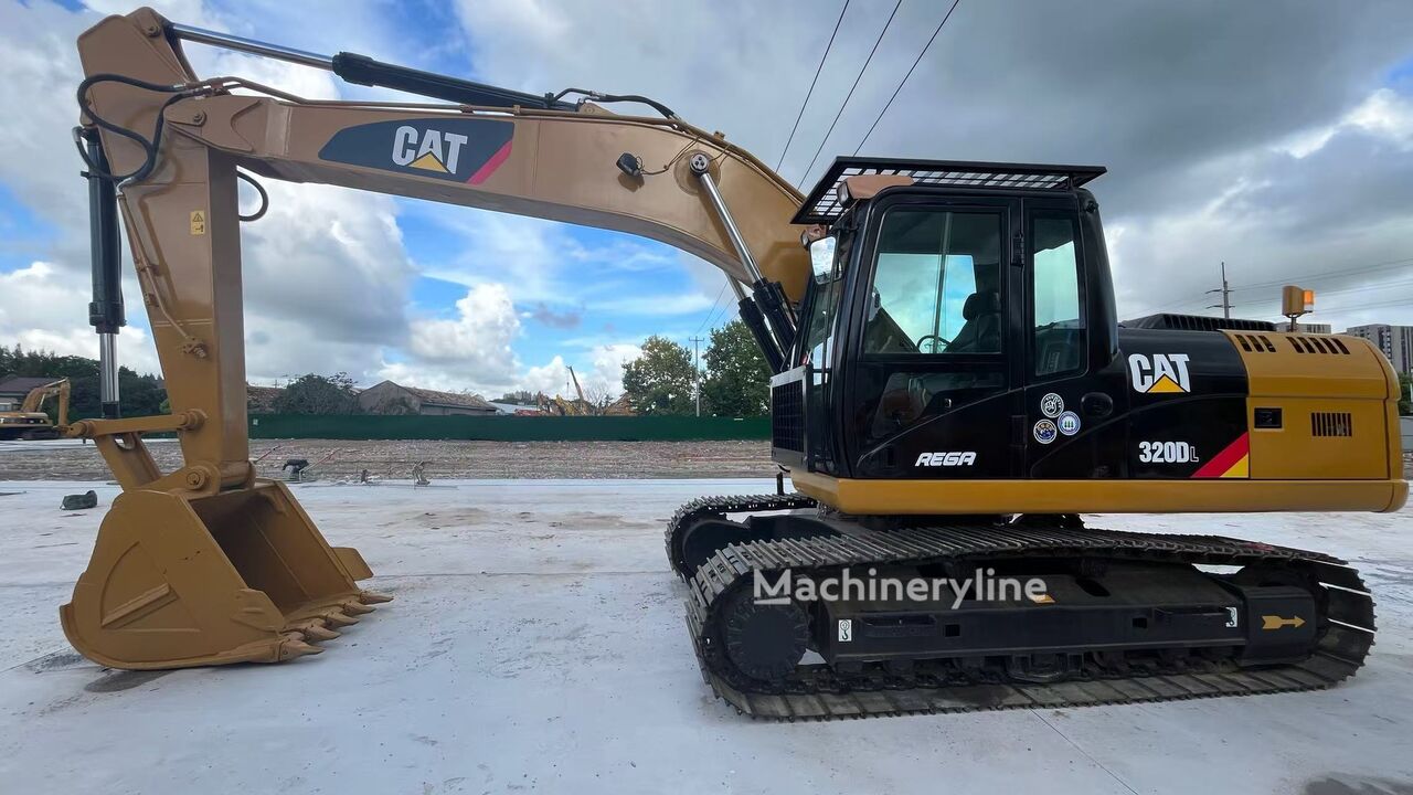 Caterpillar 320DL bager guseničar