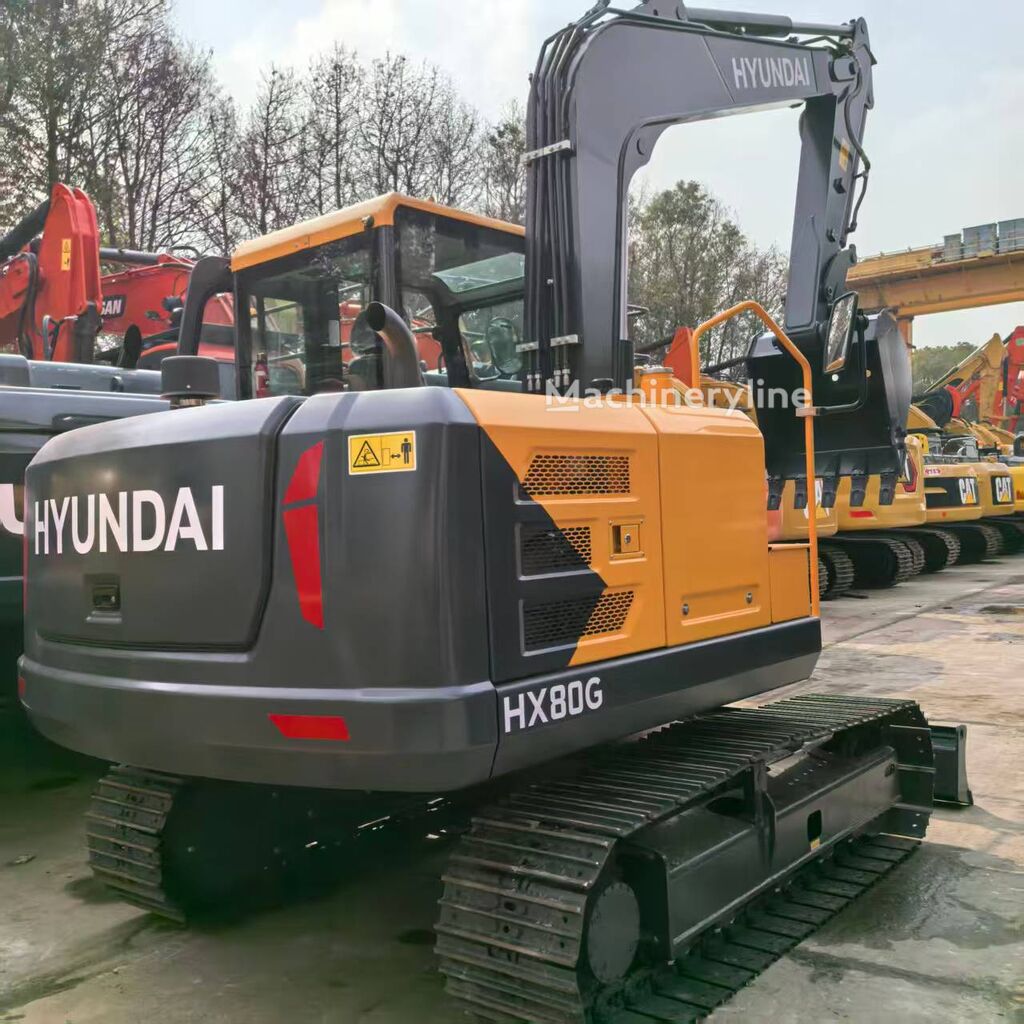 Novi Hyundai HX80 bager guseničar