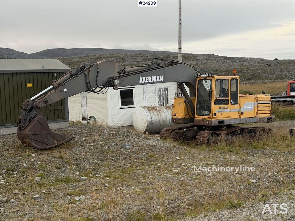 Åkerman EC229 gravemaskin m/ 3 skuffer. REP.OBJEKT bager guseničar