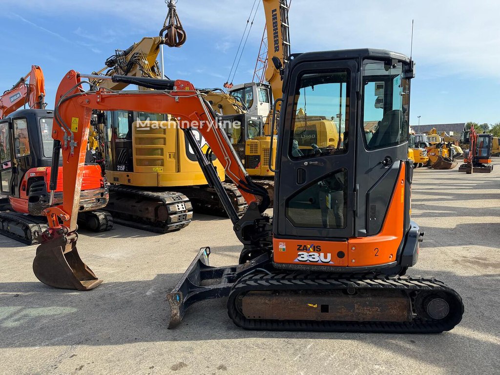 Hitachi ZX33U-6 . mini bager