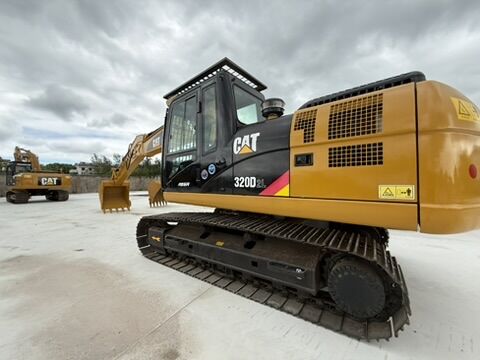 Caterpillar 320D2L bager guseničar