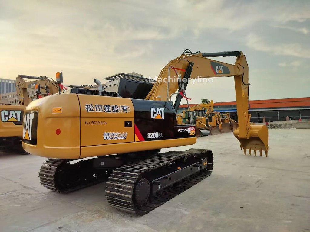 Caterpillar 320D2L bager guseničar