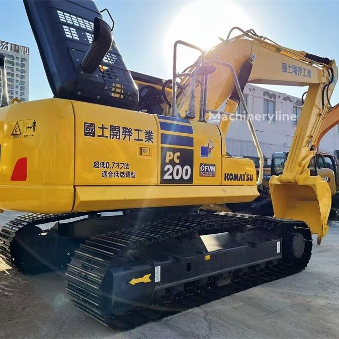 Komatsu PC200-6 bager guseničar