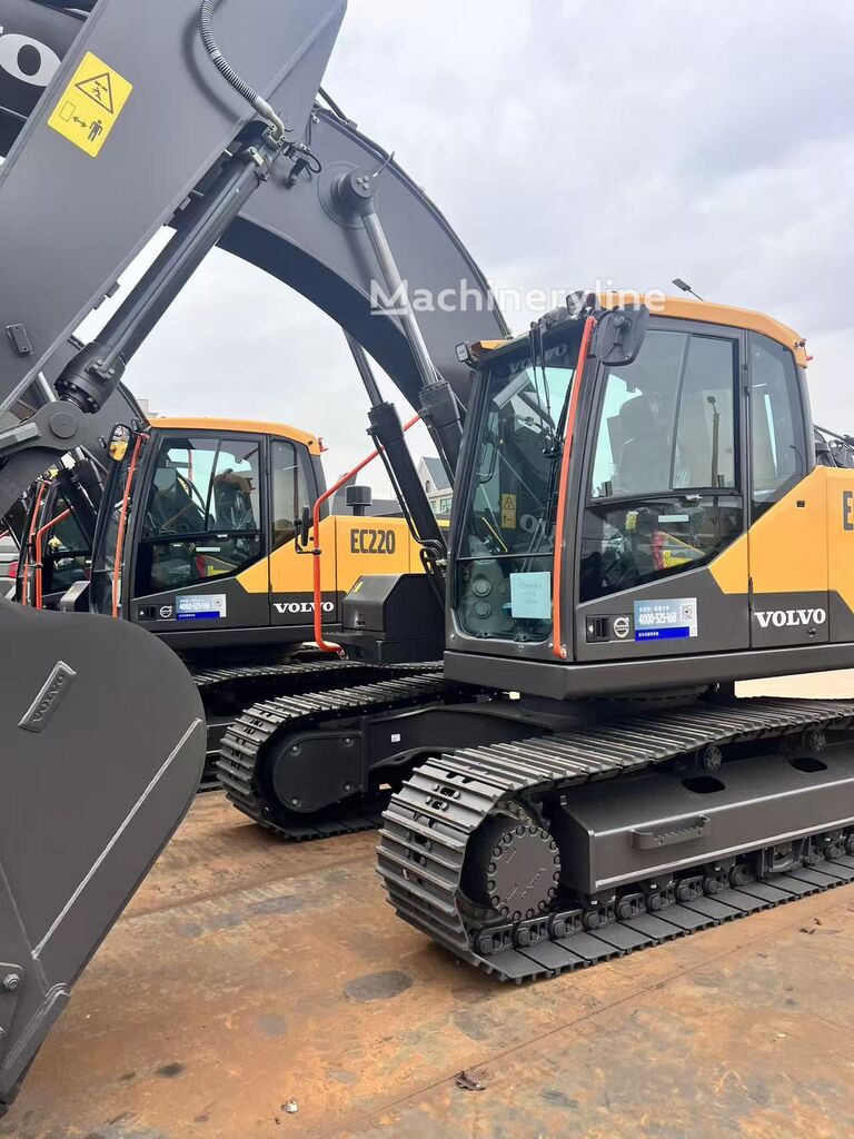 Novi Volvo EC 300 bager guseničar