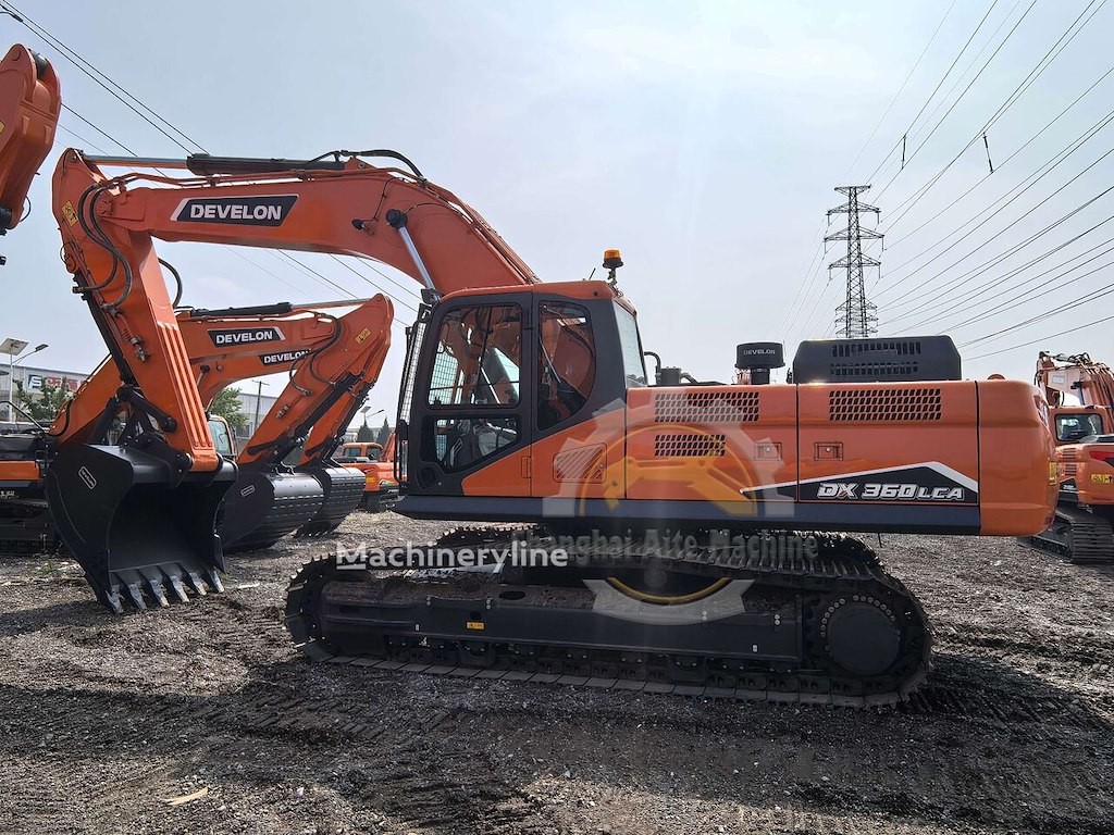 Novi Develon DX360LCA bager guseničar