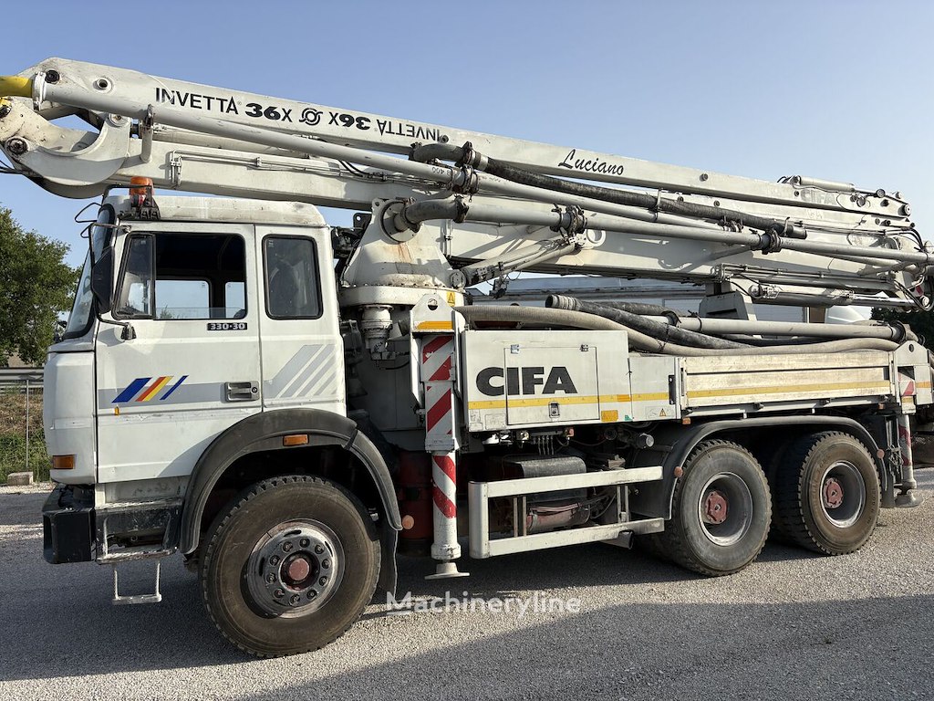 Cifa Invetta 36 metri na šasiji IVECO Trakker pumpa za beton