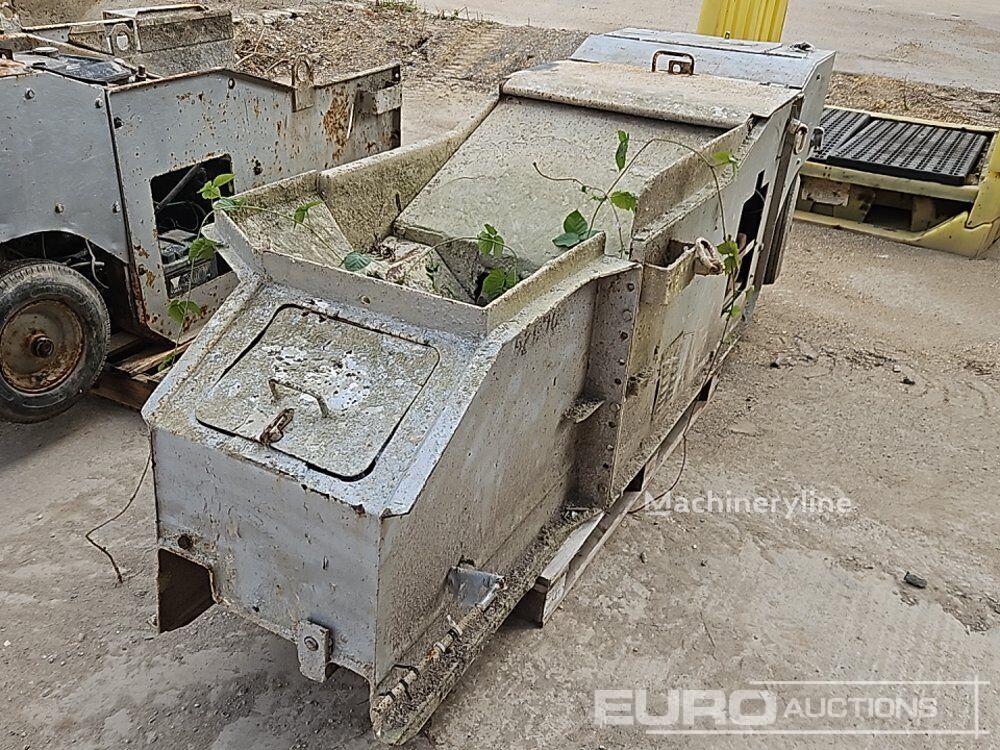Prodaje se Arrow 770 finišer za beton na aukciji