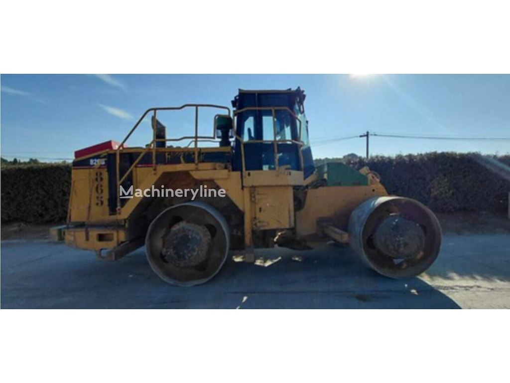 Caterpillar 826G II valjak za asfalt