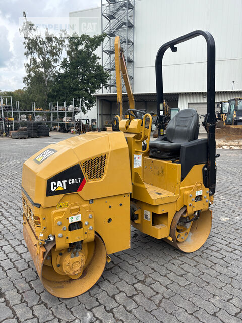 Caterpillar CB1.7 valjak za asfalt