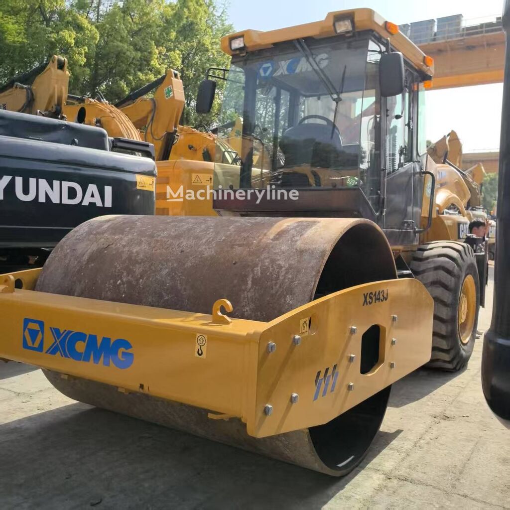 XCMG XS143 kompaktor s jednim valjkom