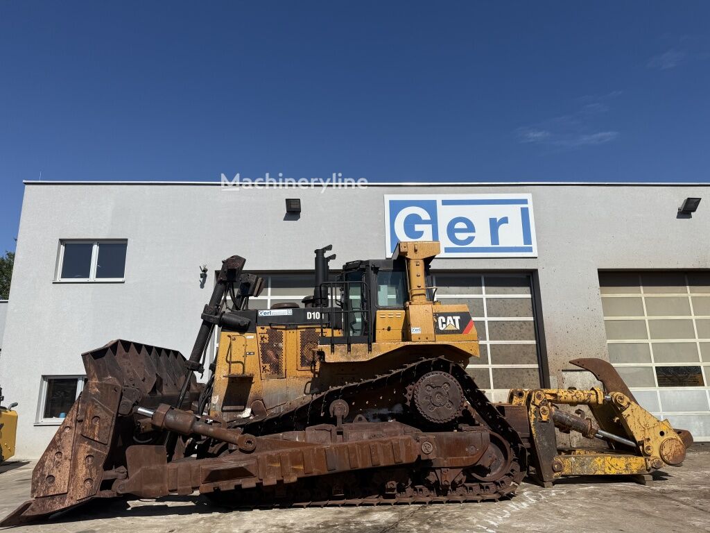 Caterpillar D 10 T buldožer