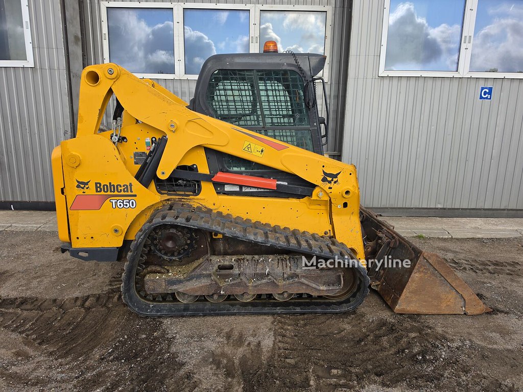 Bobcat T650 mini utovarivač guseničar
